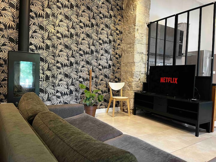 Centre•poêle à Bois•clim•terrasse•wifi-netflix - ibis Avignon Centre Gare