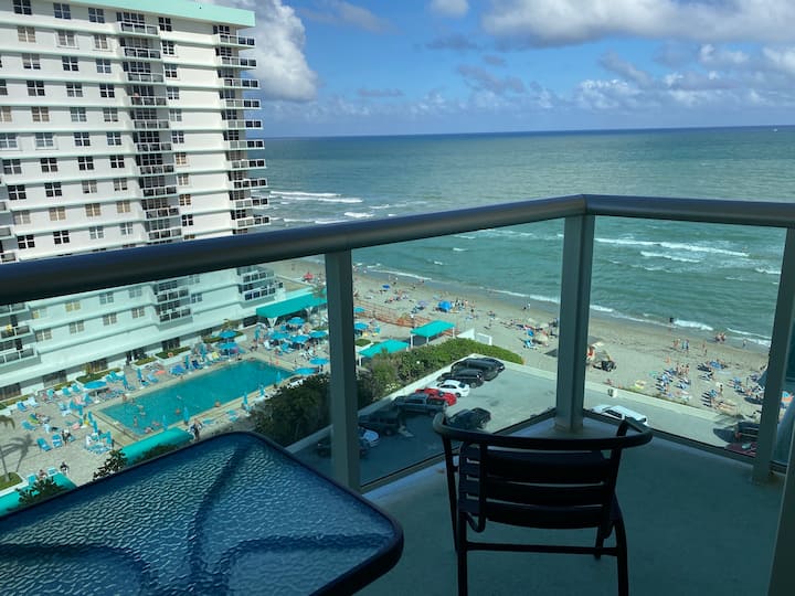 Ocean Brezze - Hollywood, FL