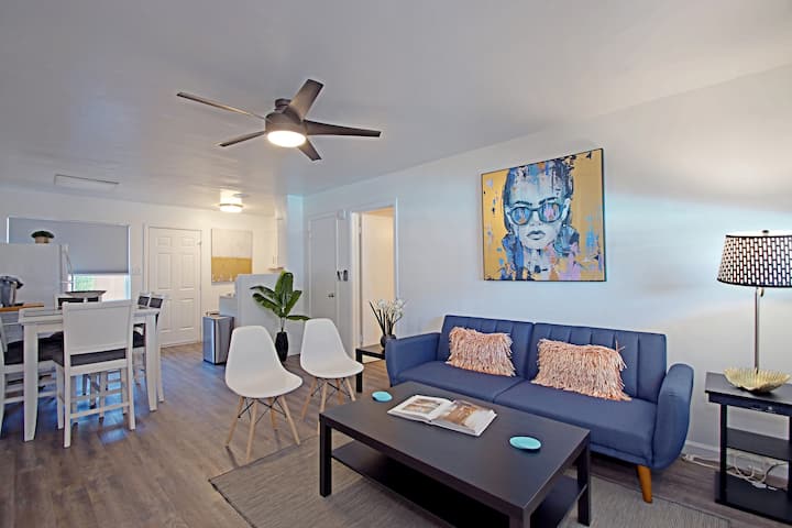 Live & Work In This Cute Pet Friendly Space! - Scottsdale, AZ