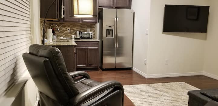 A Newly Constructed Luxury Private Suite - Parker, CO