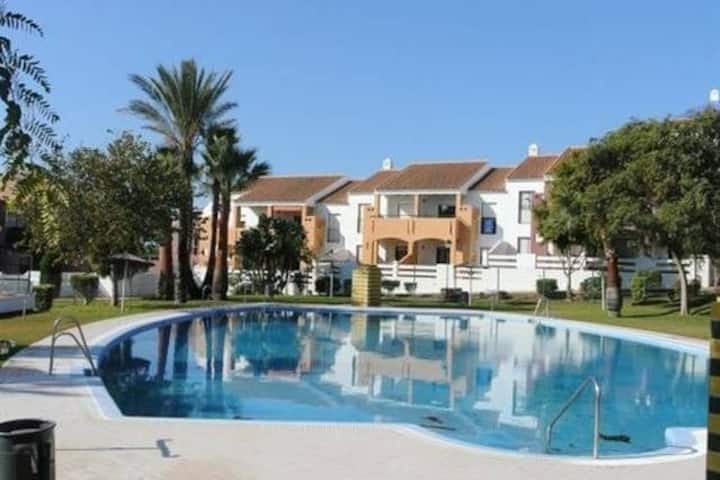 Moderno Y Luminoso Adosado Con Wifi - Novo Sancti Petri