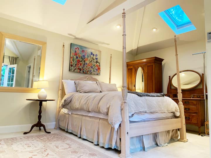 A Cozy Cottage - In The Heart Of Palo Alto! - Portola Valley, CA