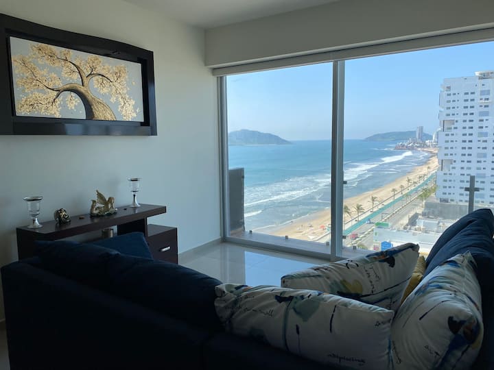 Portico, Sobre El Malecon De Mazatlan - Mazatlán