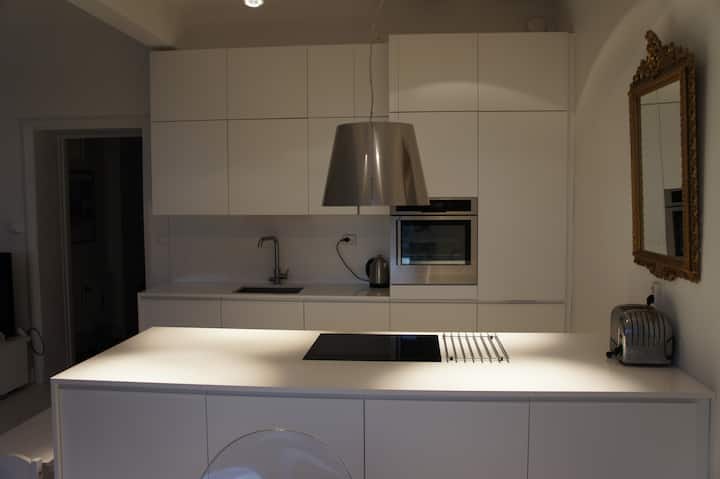 Spacious Renovated 4 Room Apartment - Stockholm