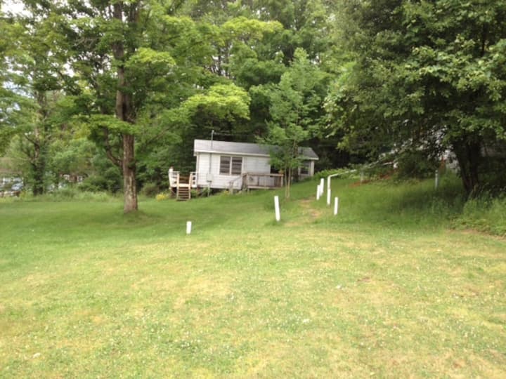 Fully Furnished 1 And 1/2 Bedroom Cottage - Rock Hill, NY