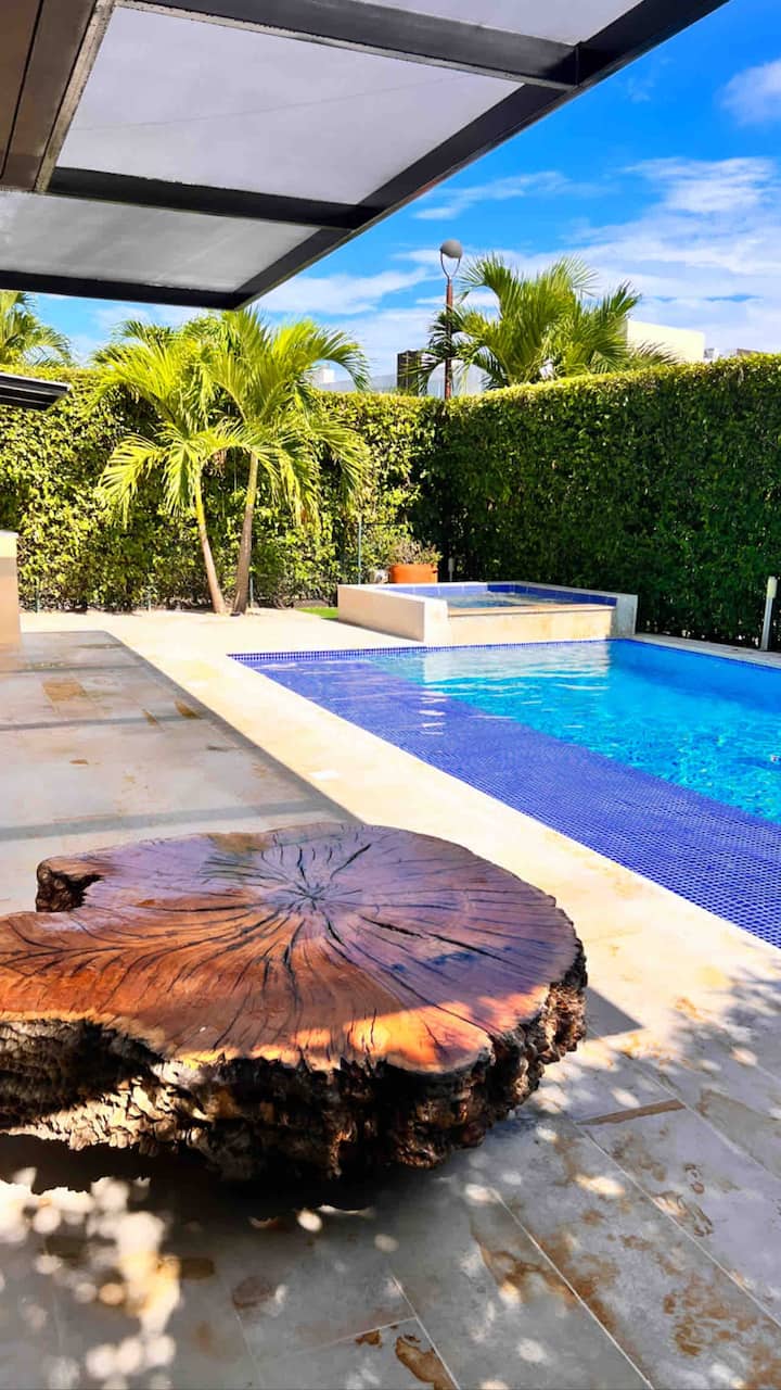 Hermosa Casa Con Piscina, Bbq Y Jacuzzi! - Girardot
