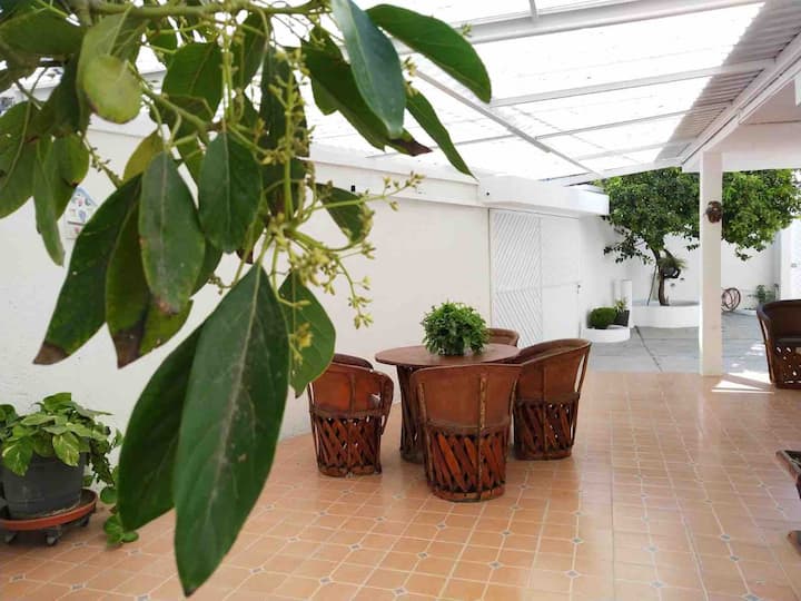 Estancia Pellicer: 4 Habitaciones, Jardin Y Garage - Querétaro