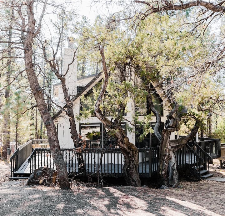 Munds Park A-frame -Fireplace & Wrap Around Porch - Munds Park, AZ