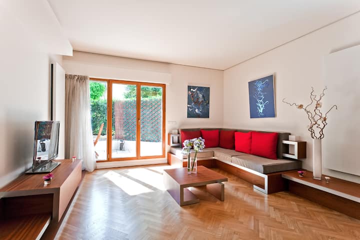 Escale Parisienne. - Paris