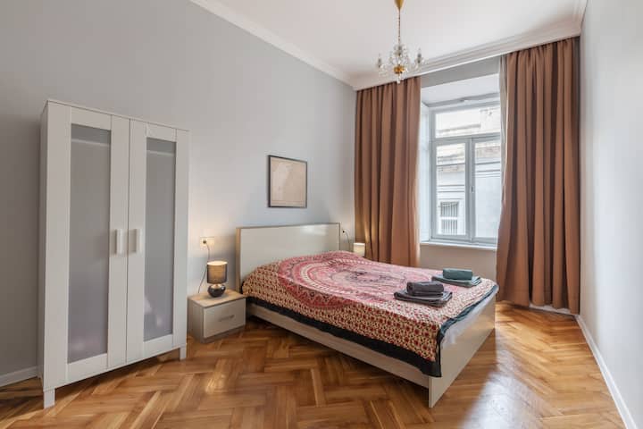 Davids Apartment In Downtown/old Tbilisi/city Cent - Tbilisi