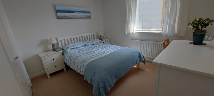 Pebbles; Bed, Breakfast, Beach. - Sandbanks