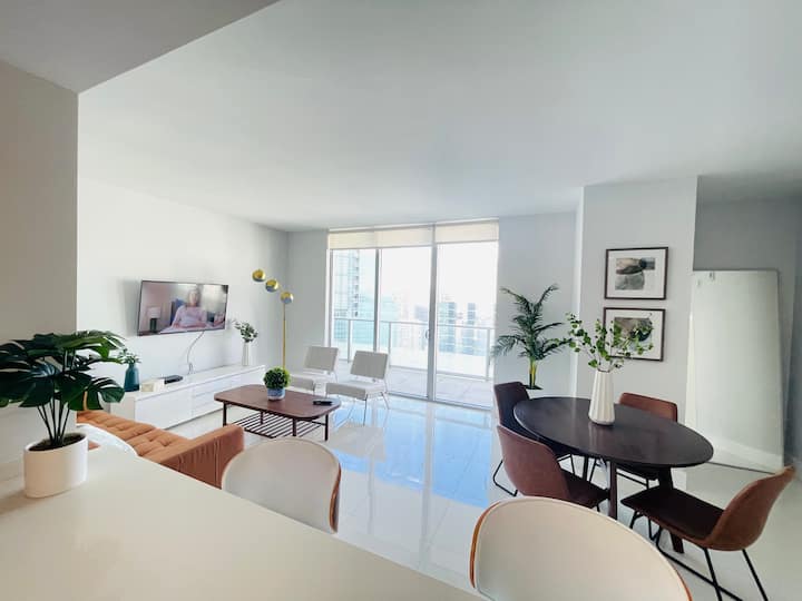 Exclusive 36th Floor At Brickellhouse W/parking - Miami, FL