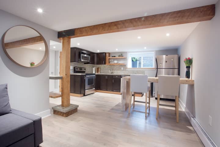 Colquitz Garden Suite - Saanich