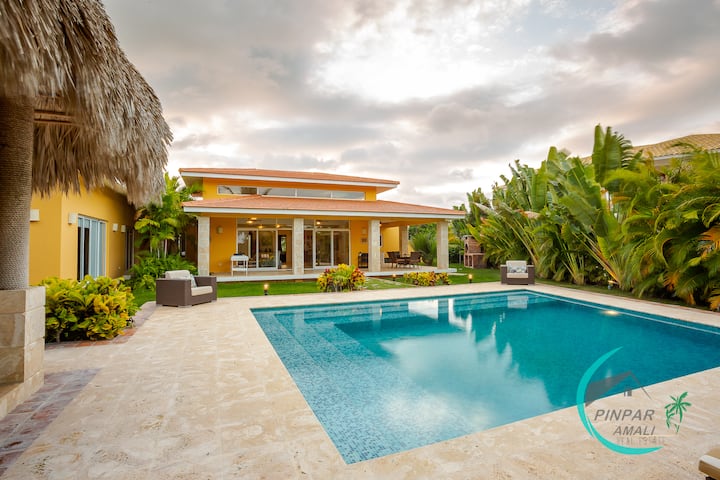 Luxury Villa 340 Cocotal Golf, 4br,maid,pool & Bbq - Punta Cana