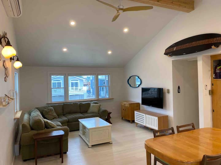 Surf City Sunny Second Floor Apt. - Surf City, NJ