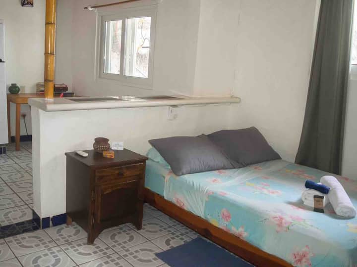 Casita Jaguar - One Block From The Beach - Sayulita