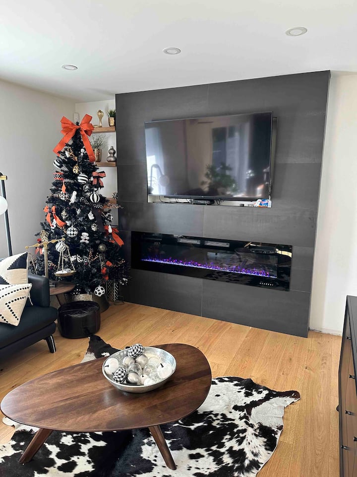 Luxury 2 Storey Home & Heated In-ground Pool! - Montreal