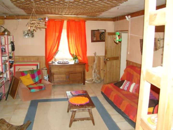 Chambre Dans Maison Avec Jardin - Alès
