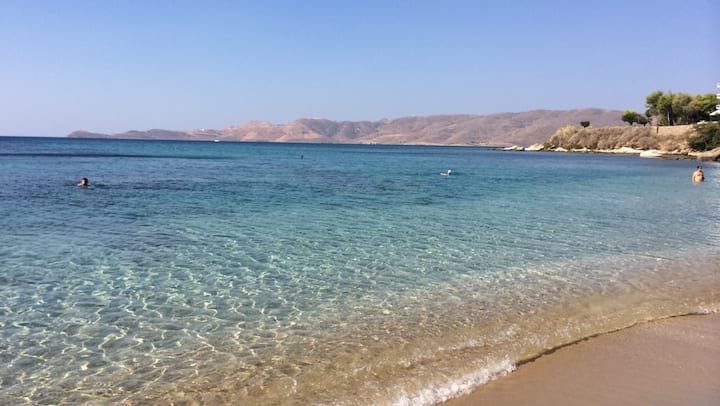 Seafront Apartment, 5 Min From The Center Of Town - Marmari