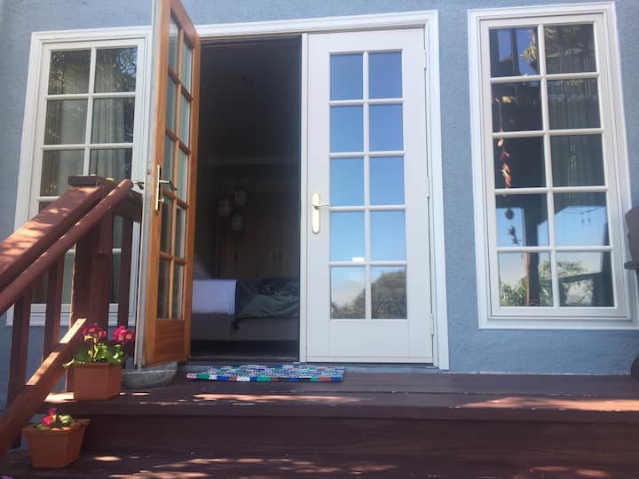 Garden Studio - Private Entry - Near Ocean Beach - Sausalito