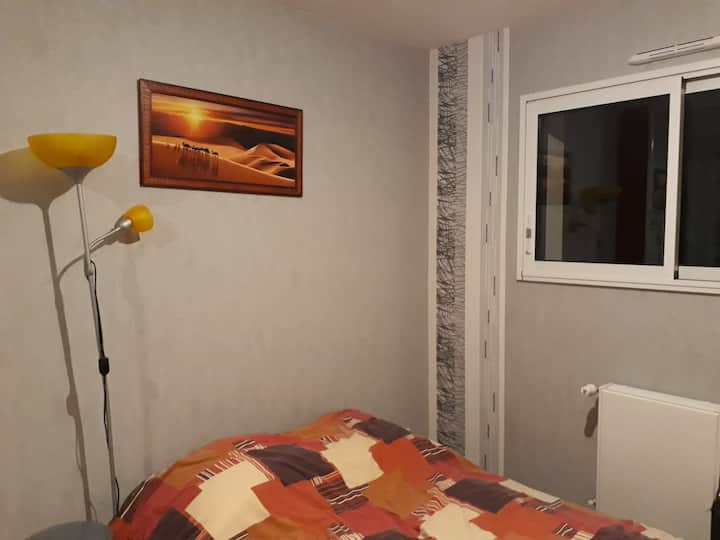 Chambre à Louer Dans Maison Moderne.. - L'Hermitage