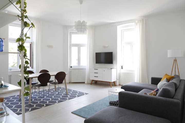 Top-renovierte Wohnung Nur 20 Minuten Vom Zentrum - Vienna