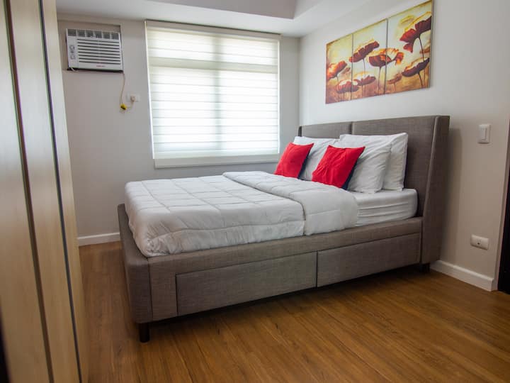 Clean Luxury Apt Near Ayala • Netflix & Fast Wifi - Cebu City