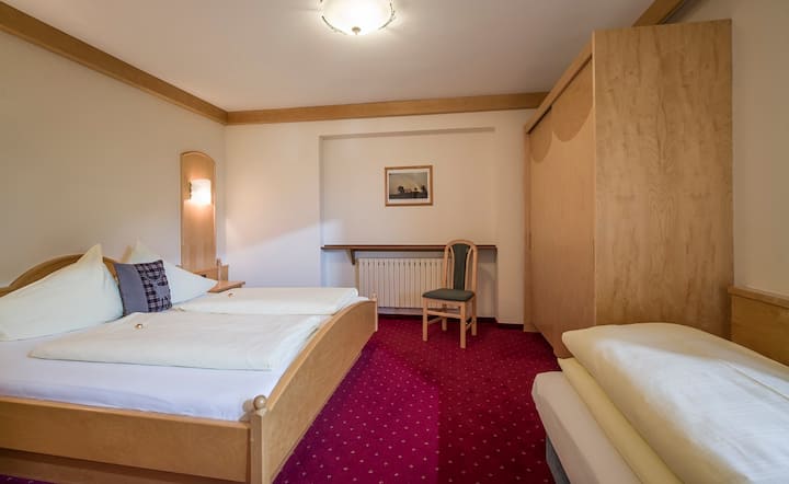 Fewo Mit Separatem Schlafzimmer - Pertisau