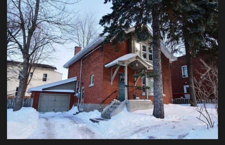 Belle Maison Familiale - Trois-Rivières