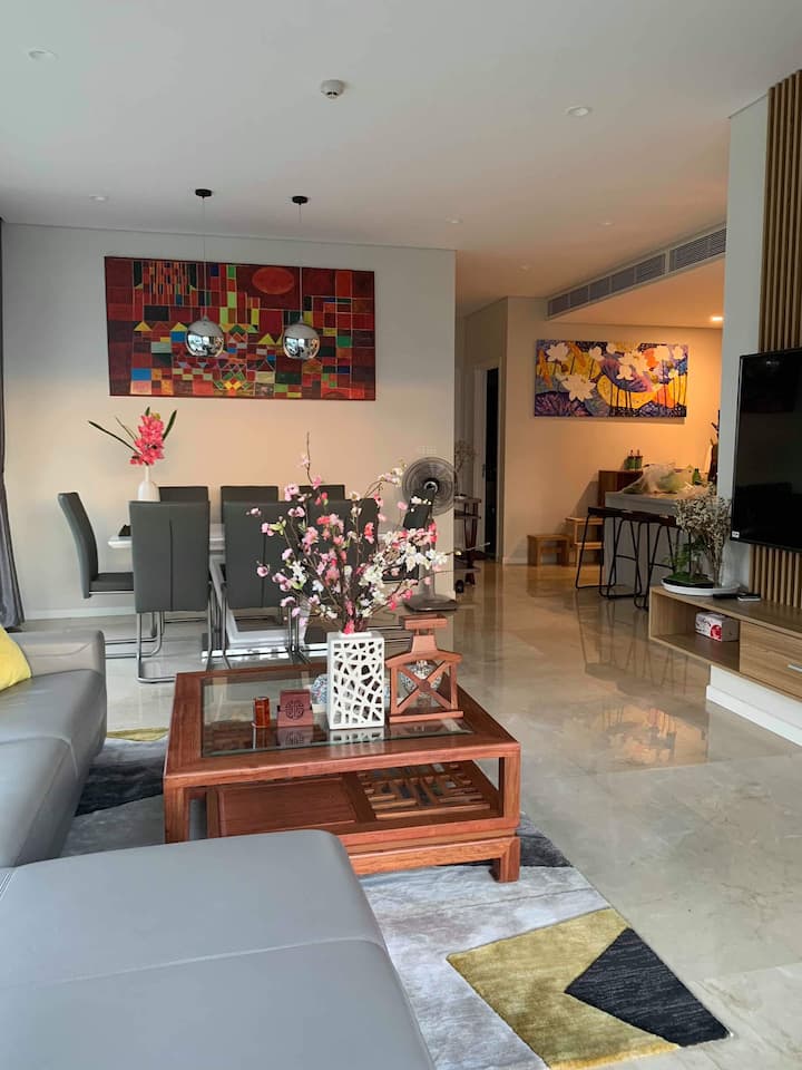 High Quality Apartment With It All - Ben Luc