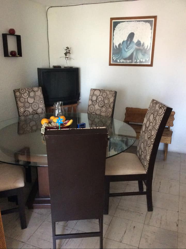 Cuarto Cómodo Individual, En Zona Muy Segura - Zapopan