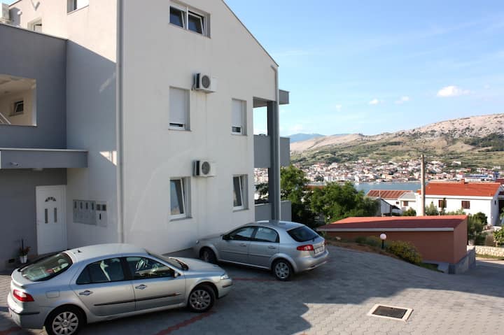 Apartment With Lovely Town And Sea View Terrace - Pag
