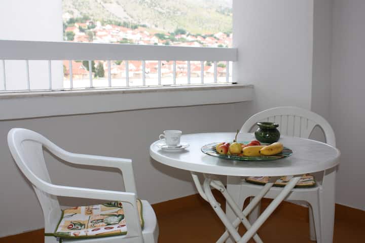 Stan S Pogledom - Mostar