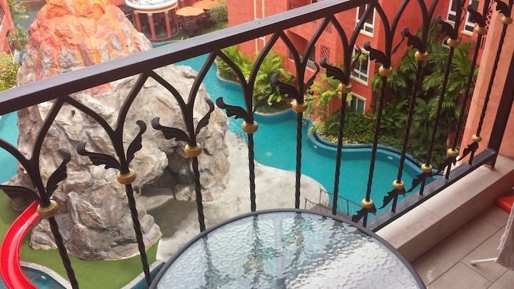 Beautiful Resort, 36.5 Sqm, King Bed, Wifi - Pattaya City