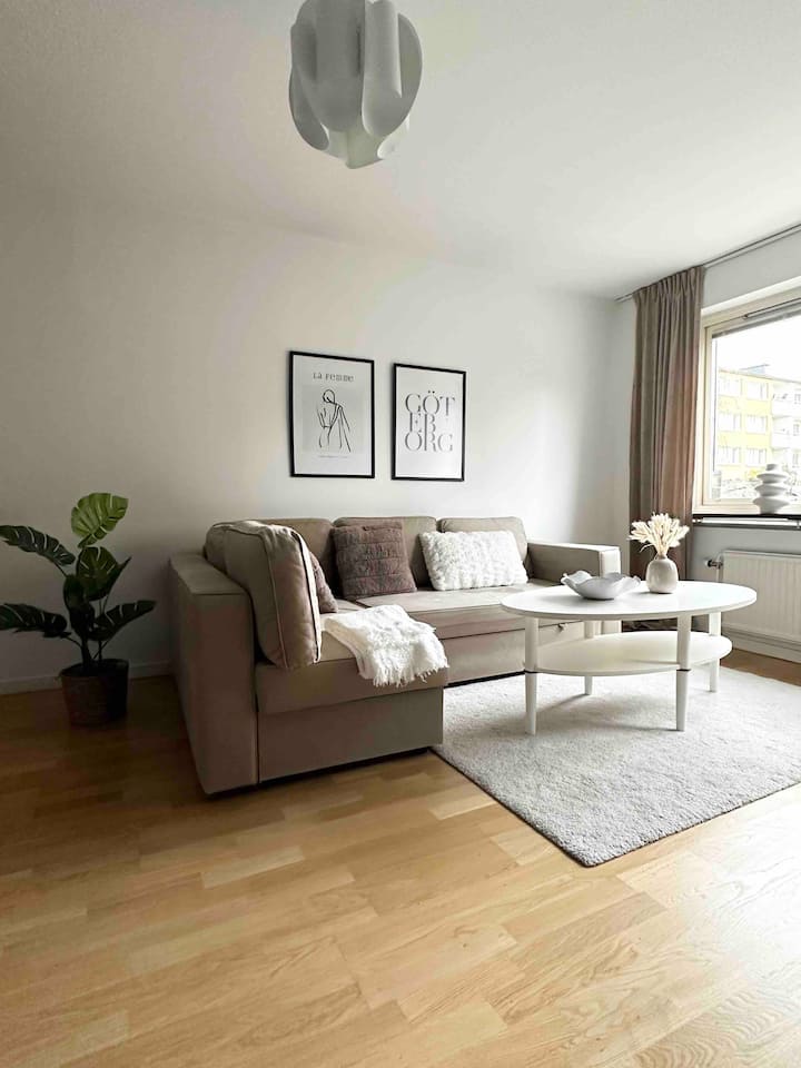 Spacious & Comfy Apartment. Super Close To Volvo - Torslanda