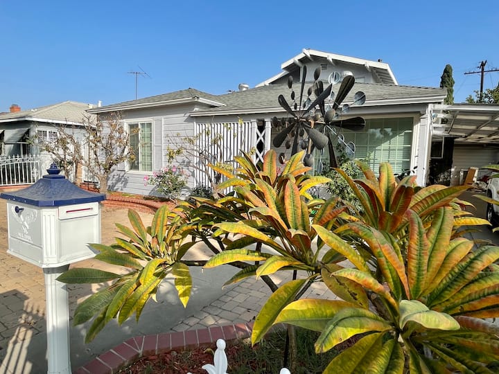 Artistic Fully Equipped Long-term Stay Ideal - Long Beach, CA
