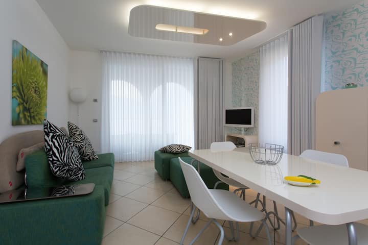 C205: Design 1 Bedroom Apartment With Lake View - Cannobio