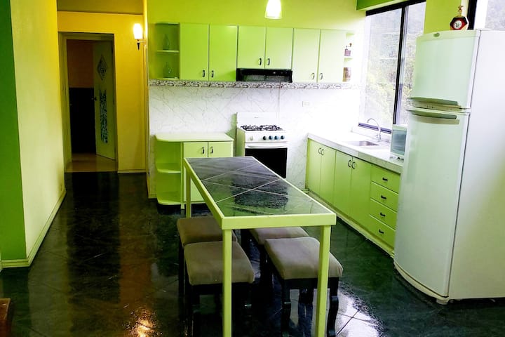 Charmant Appartement 3 Chambres Proche Du Centre - Quito