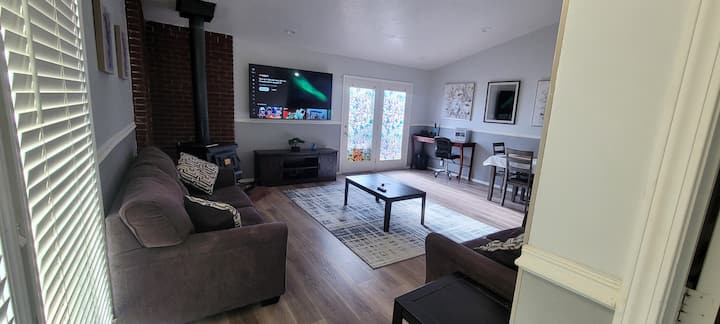 Townhouse With Jacuzzi And 1 Car Garage - Wendover, UT