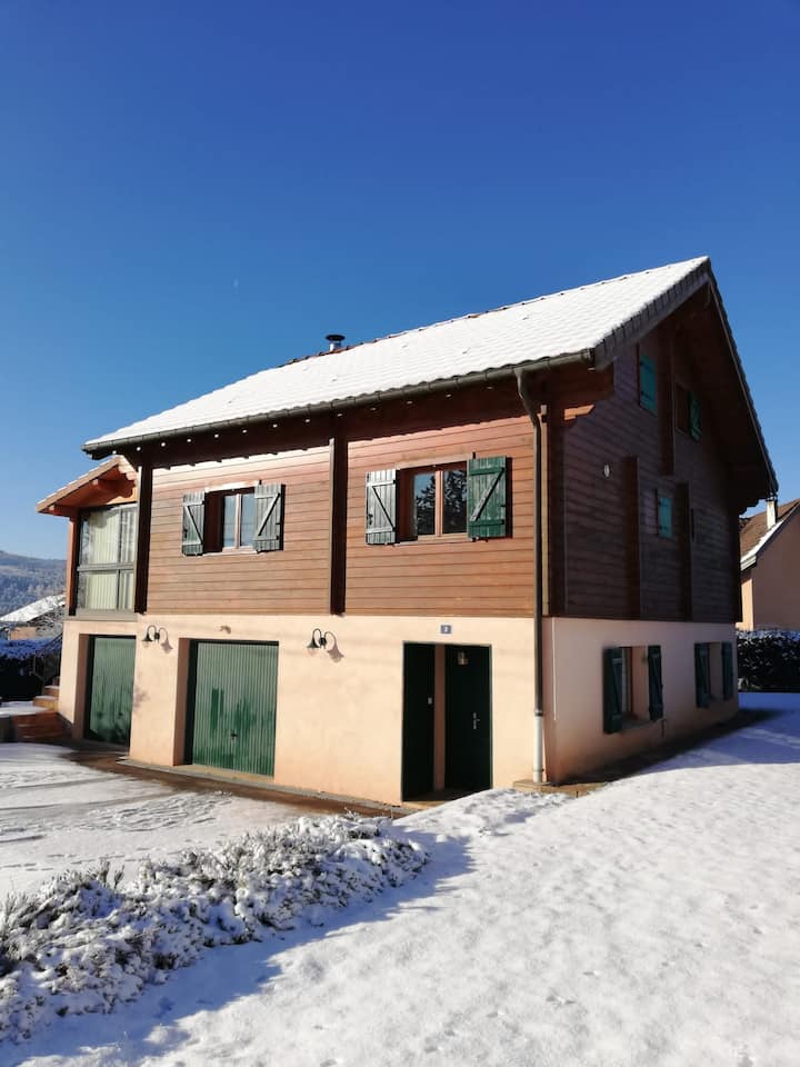 Chalet Au Calme. 2 Grands Garages Sécurisés! - Lac Blanc