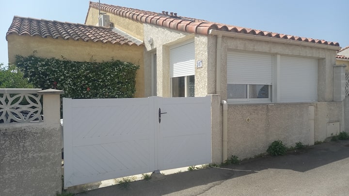 St Pierre/mer. Tout Rez-de-chaussée - Saint-Pierre-la-Mer