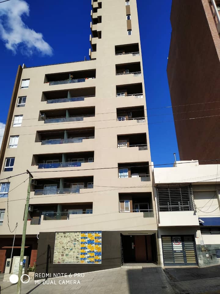 Departamento Con Cochera Cerca Del Patio Olmos - Córdoba