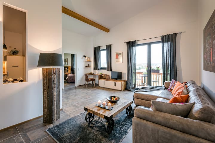 Holiday Home"sonntagshorn" On An Estate - Traunreut