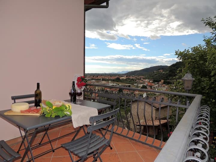 Part Of Independent House: Garden W Bbq, Sea View - Forte dei Marmi