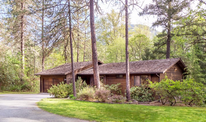 3bd House On The Rogue River - Valley of the Rogue State Park, Gold Hill