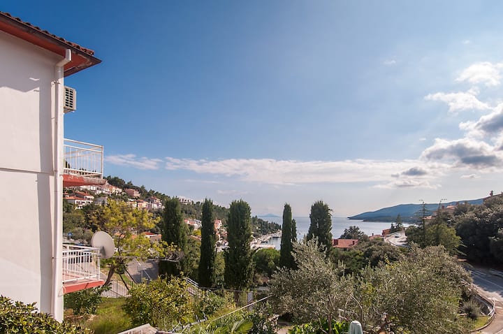 Cute, First Floor Apartment For 2 Persons - Rabac