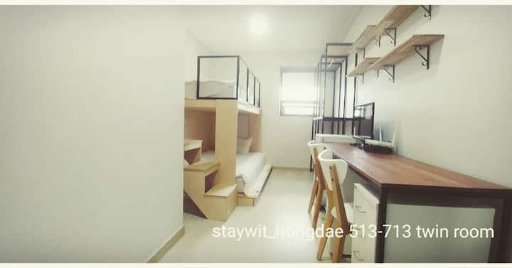 S712 Staywith Hongdae Twin Bed Room - Seúl
