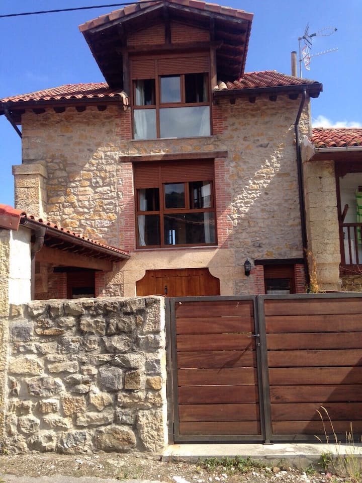 Casa De Piedra Reformada - San Vicente de la Barquera