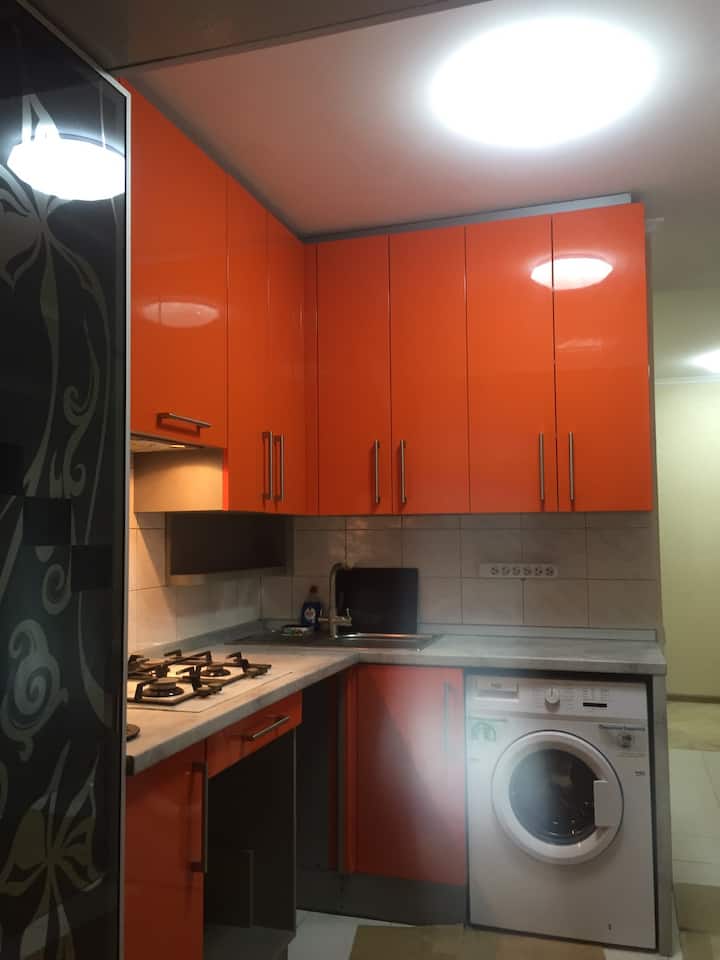 Двухкомнатная квартира с прекрасным видом - Черноморск