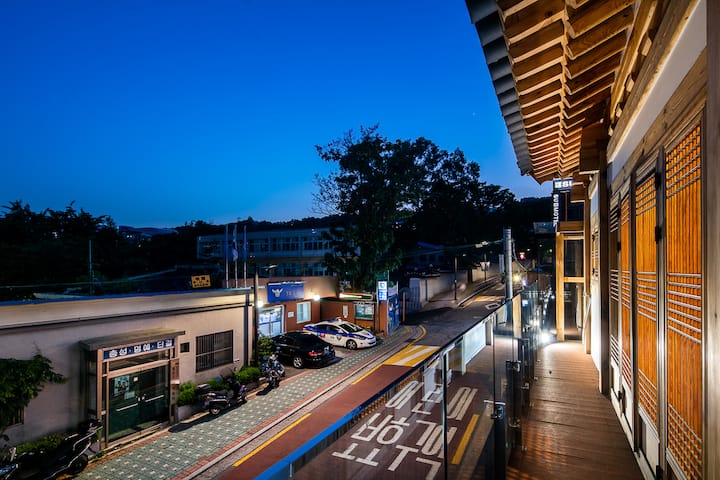 Traditional Korean House 2nd Floor Only - Seoul